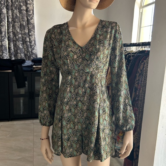 ILLA ILLA | Pants & Jumpsuits | Illa Illa Green And Black Patterned ...